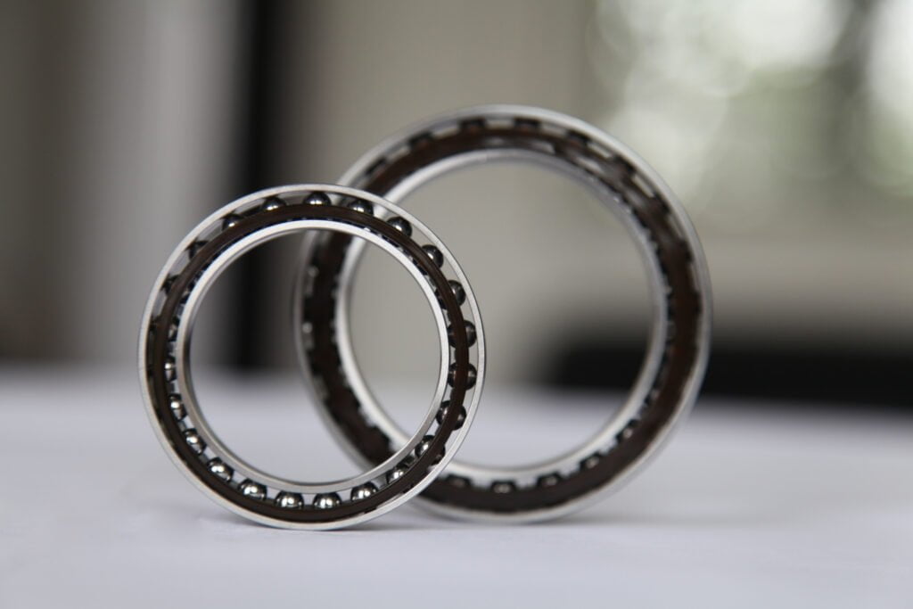 YRT Rotary Table Bearing,Crossed Roller Bearing Manufacturer